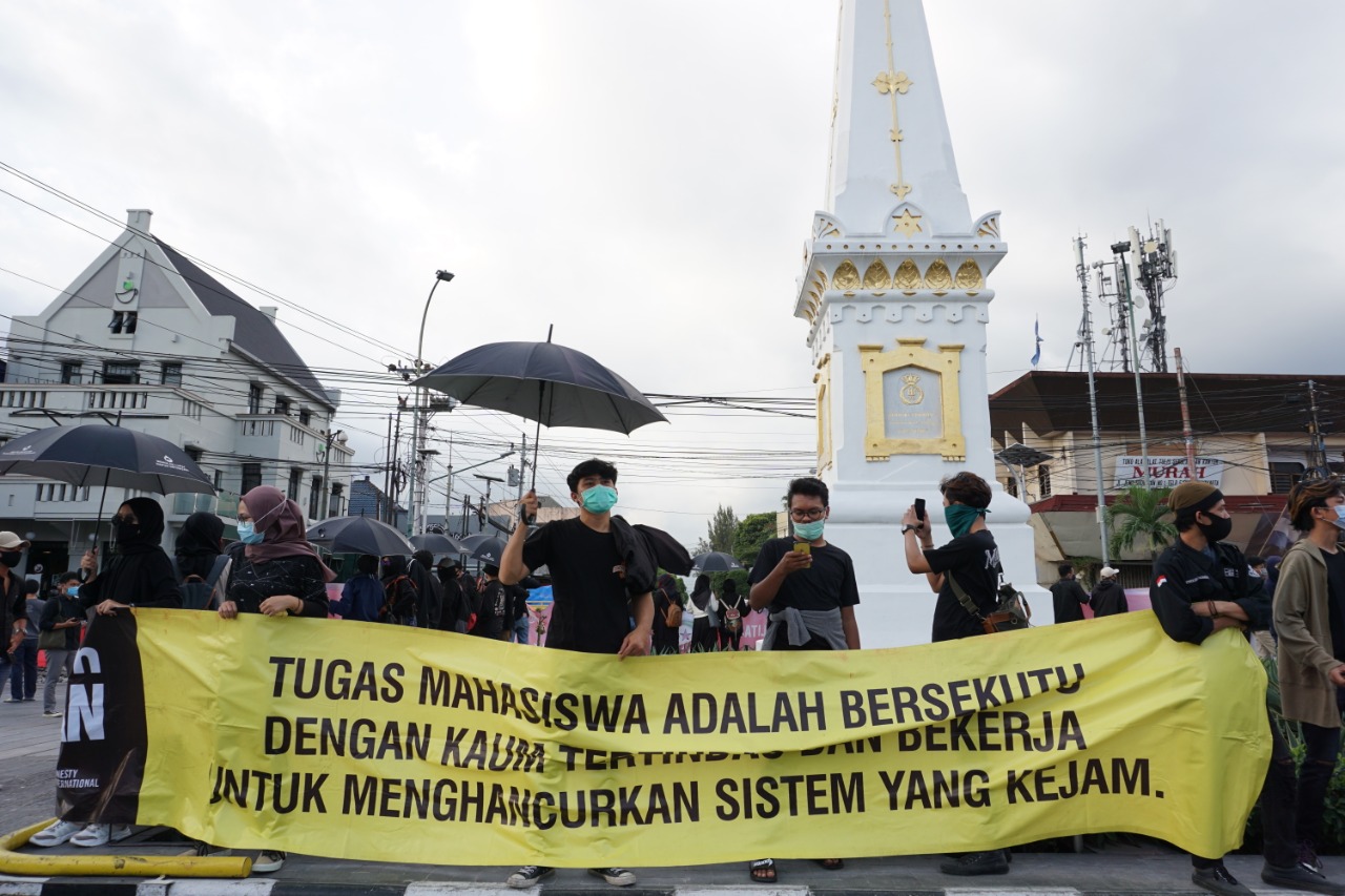 Menuju Era Fasis Suluh Pergerakan Ruang Digital Revolusioneir